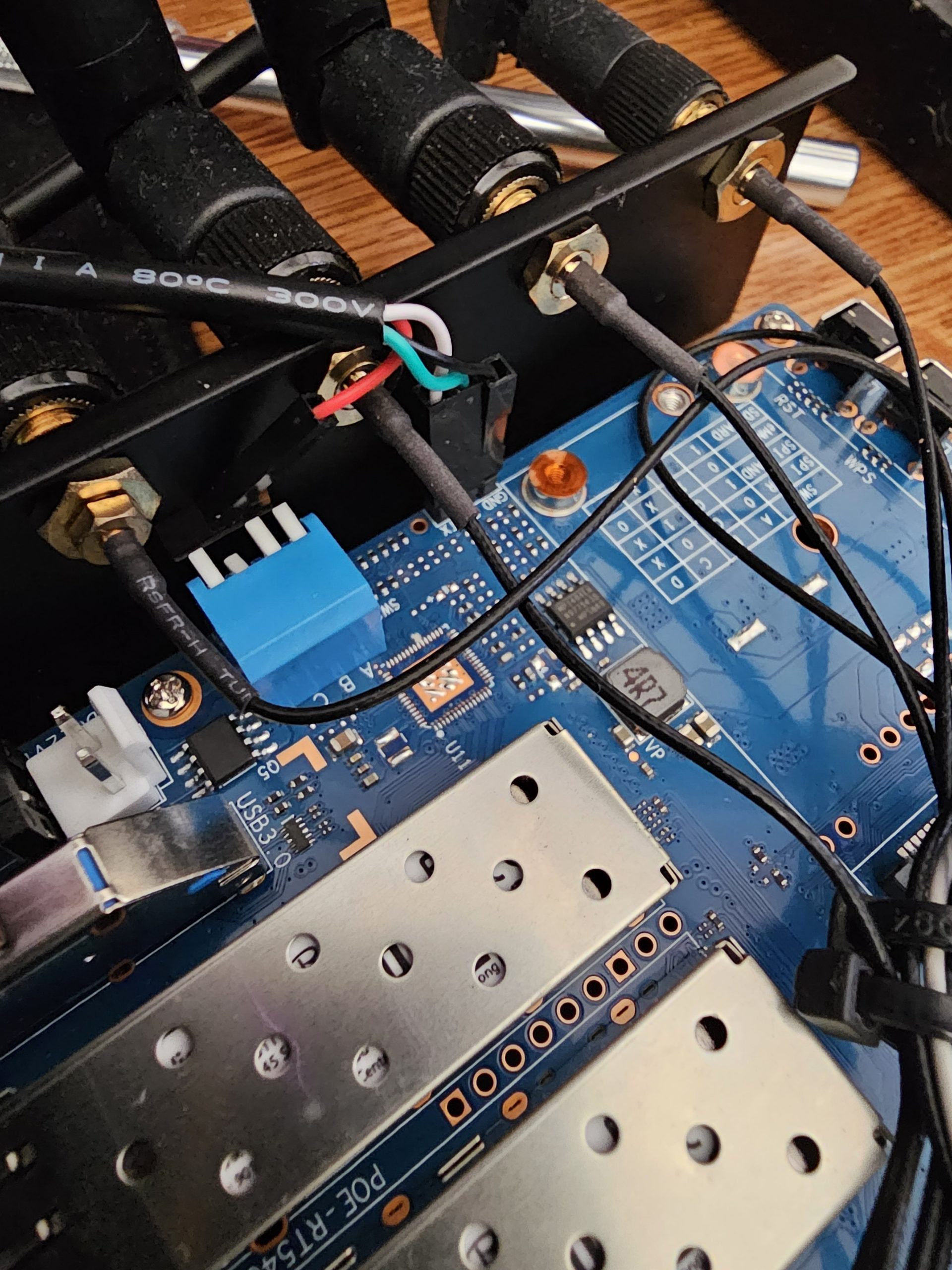 Setting up the Banana-R3 with OpenWRT – UglyScale Press